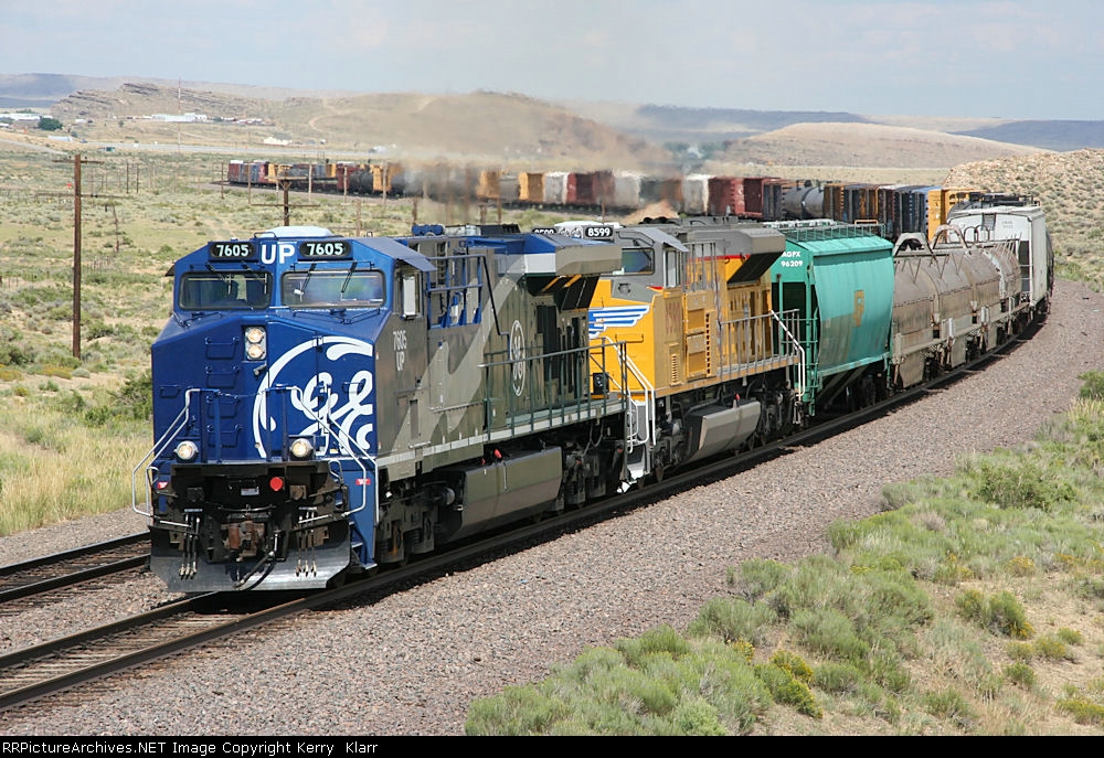 UP 7605 WB West of Rawlins